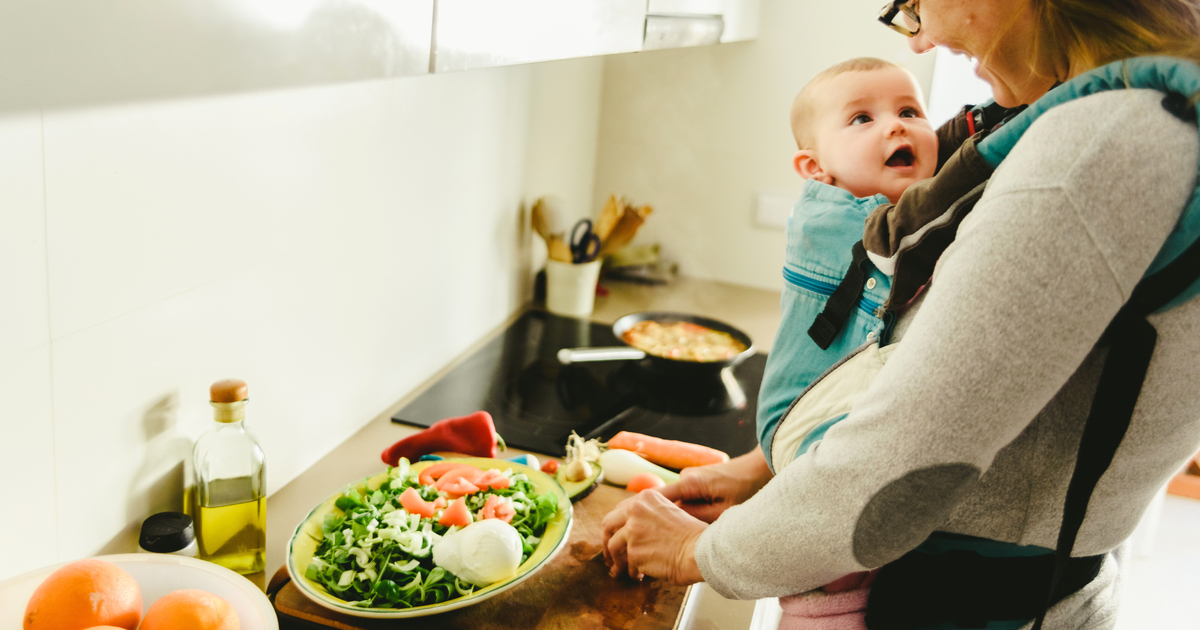 Your guide to postpartum meals: 7 essential postpartum nutrition tips
