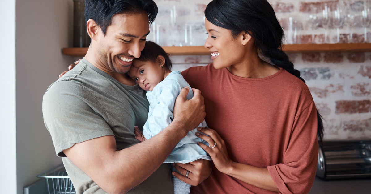 5 tips to comfort a colic baby: What parents can do to help
